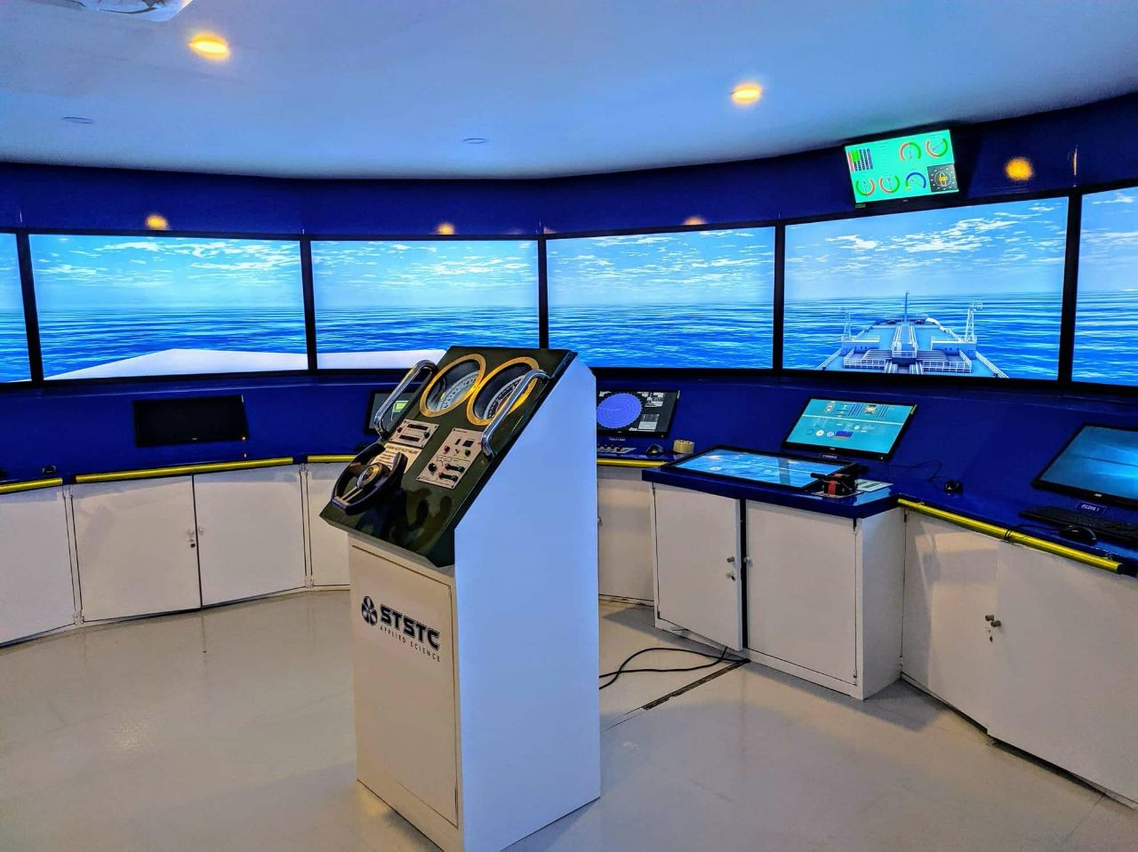 navigation-and-bridge-simulators